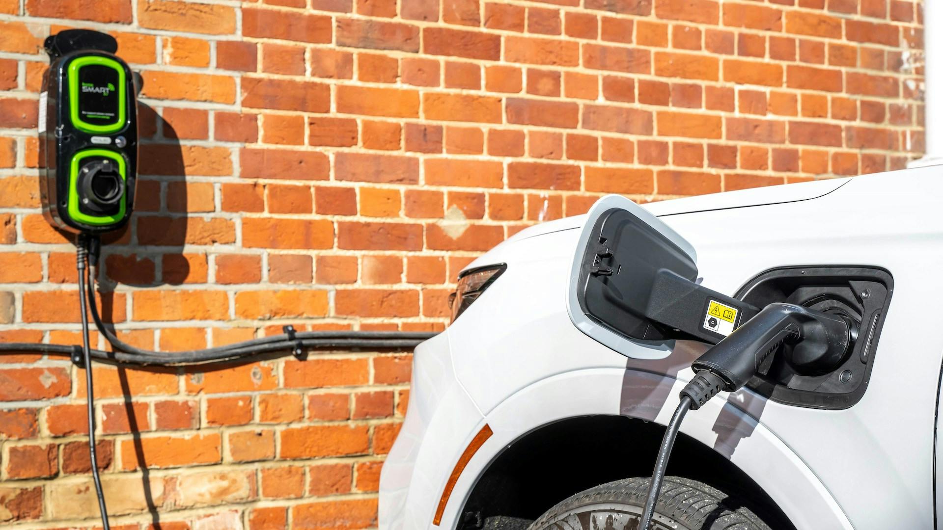 Fastest Charging Electric Cars in the UK | Carwow